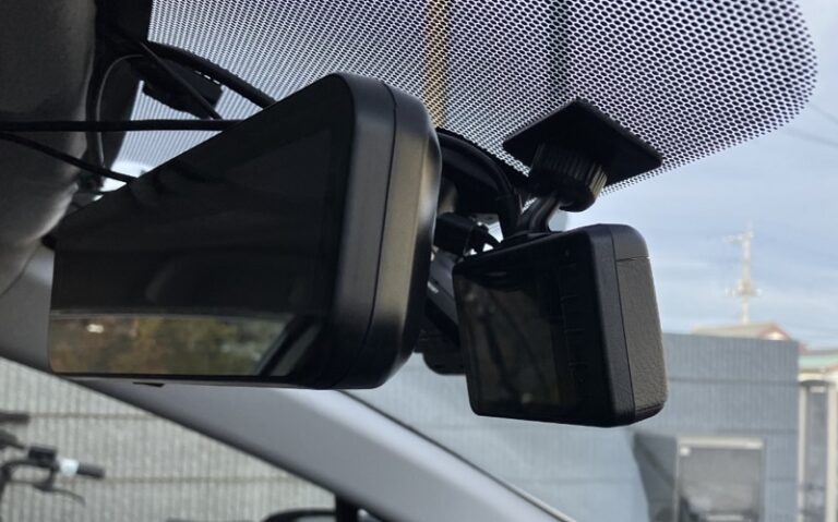 最高評価更新！実機レビュー「DC2000R」の評価 カーメイト初のスタンダードな2カメラドライブレコーダー